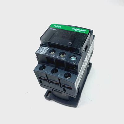 Schneider Electric LC1D18P7 32A 690V 5060Hz