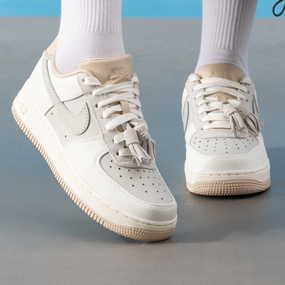 耐克女鞋板鞋HV1813-001