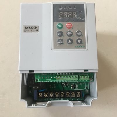 SY-8200 220v2.2LKW通用高性能变频器 干洗机水洗机变频器 全新