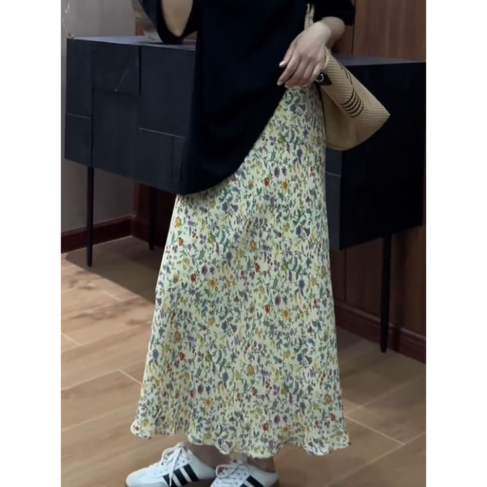 高级感碎花鱼尾半身裙女2026夏季新款高腰显瘦气质百搭A字中长裙