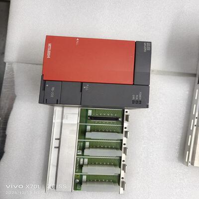 议价 Q00JCPU，成色实物 如图，功能包好，有可维修