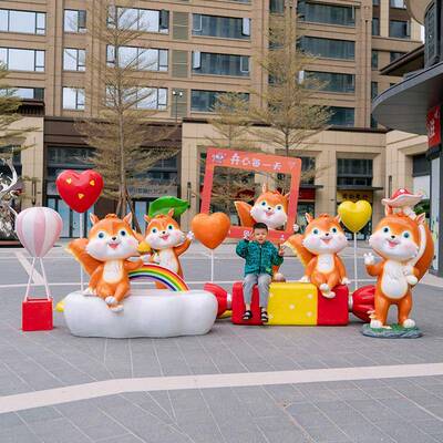 玻璃钢物雕CGM花塑园座椅售楼松鼠美售楼部陈公园卡坪通草摆件动