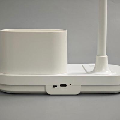 泰格信7102国AA级度LE护眼笔筒台灯书桌学照学HCG习生阅读灯卧室D