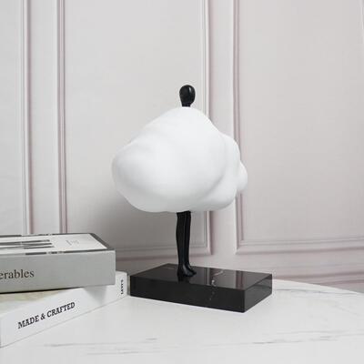 简约创意白色云朵人物摆座件金属底台售处BJ00096前样板房家楼居