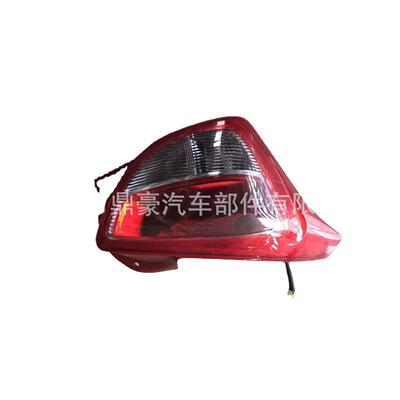 适用于现代I102014款尾灯92401-B4000/92402-B4000