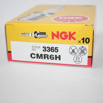 NGK火花塞CMR6H适用于小松6010遥控车7510斯蒂尔油锯绿篱机割灌机