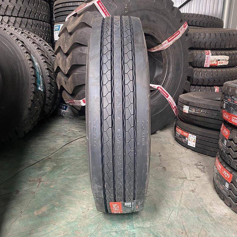 双钱卡客车轮胎 12R22.5轮胎 RR292花纹 全钢丝真空卡客车轮胎