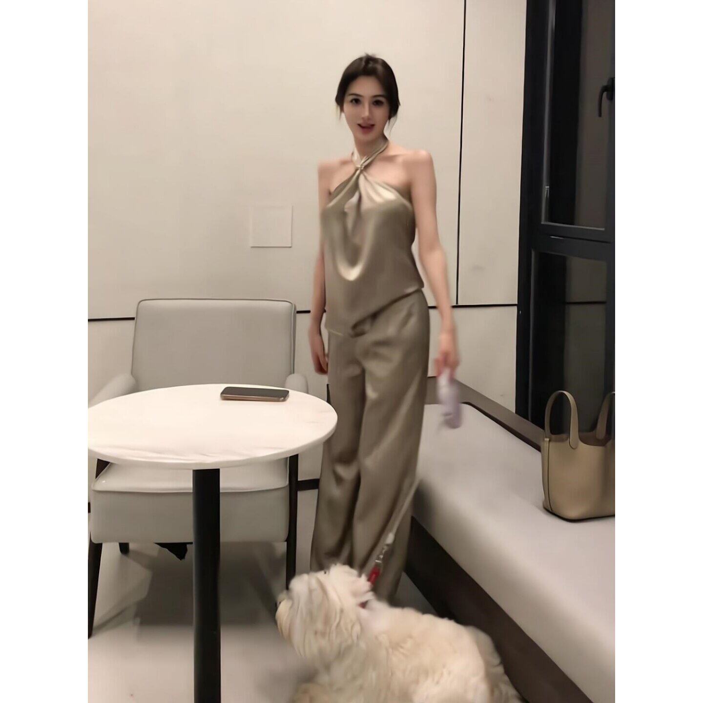 套装2026新款女装夏御姐风高级感扭结挂脖无袖上衣垂感宽松阔腿裤