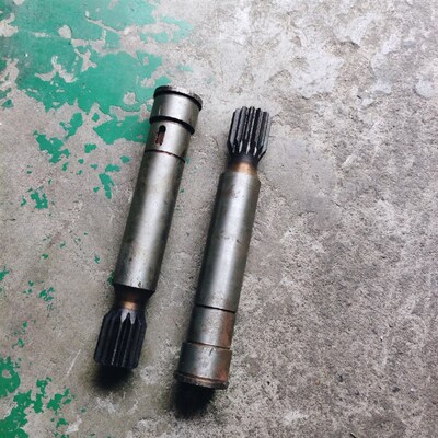 珠江机床厂C6132车床配件4039-3齿轮轴Z13/M2长度204圆36