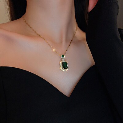 New Luxury Korean Fashion Square Emerald Green Geometric Ear