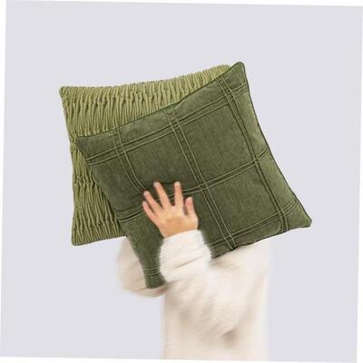 Light Luxury Green Home Sofa Throwing Pillow with Soft Decor