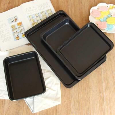 baking tools use a cookie snowflake pastry mold in a nonstic