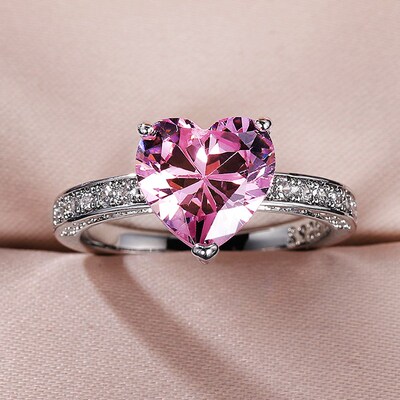 Huitan Luxury Solitaire Women Heart Engagement Rings AAA Pin