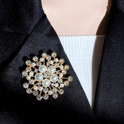 Luxury Snowflake Pearl Crystal Brooch Large Snowflake Flower