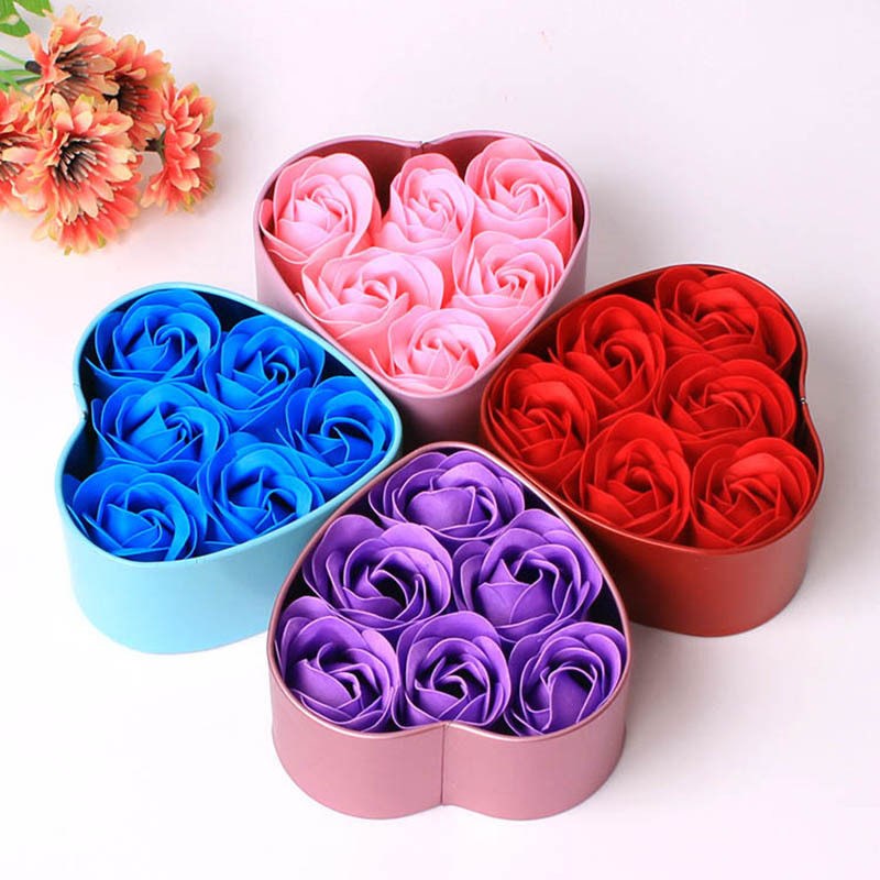 Give Your Girlfriend 6 Soap Flowers, Roses, Heart-shaped Gif