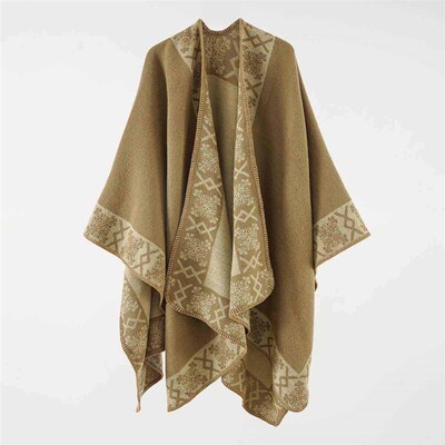 Ethnic cloak, big shawl, Qinghai Lake tourism photography,