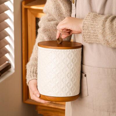 Nordic relief ceramic storage bottle coffee bean storage jar