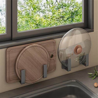 The pan-top shelf is free from the perforated kitchen set-up