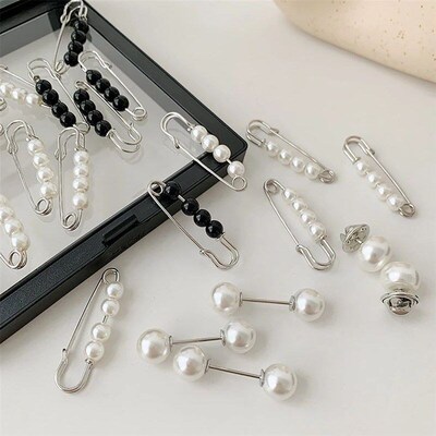 5/6Pcs/Pack Cute Enamel Brooches Pins Pearl Neckline Small C