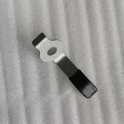 一汽森雅R7R9奔腾X40T33油箱盖弹簧弹片限位卡子片加油口弹簧片