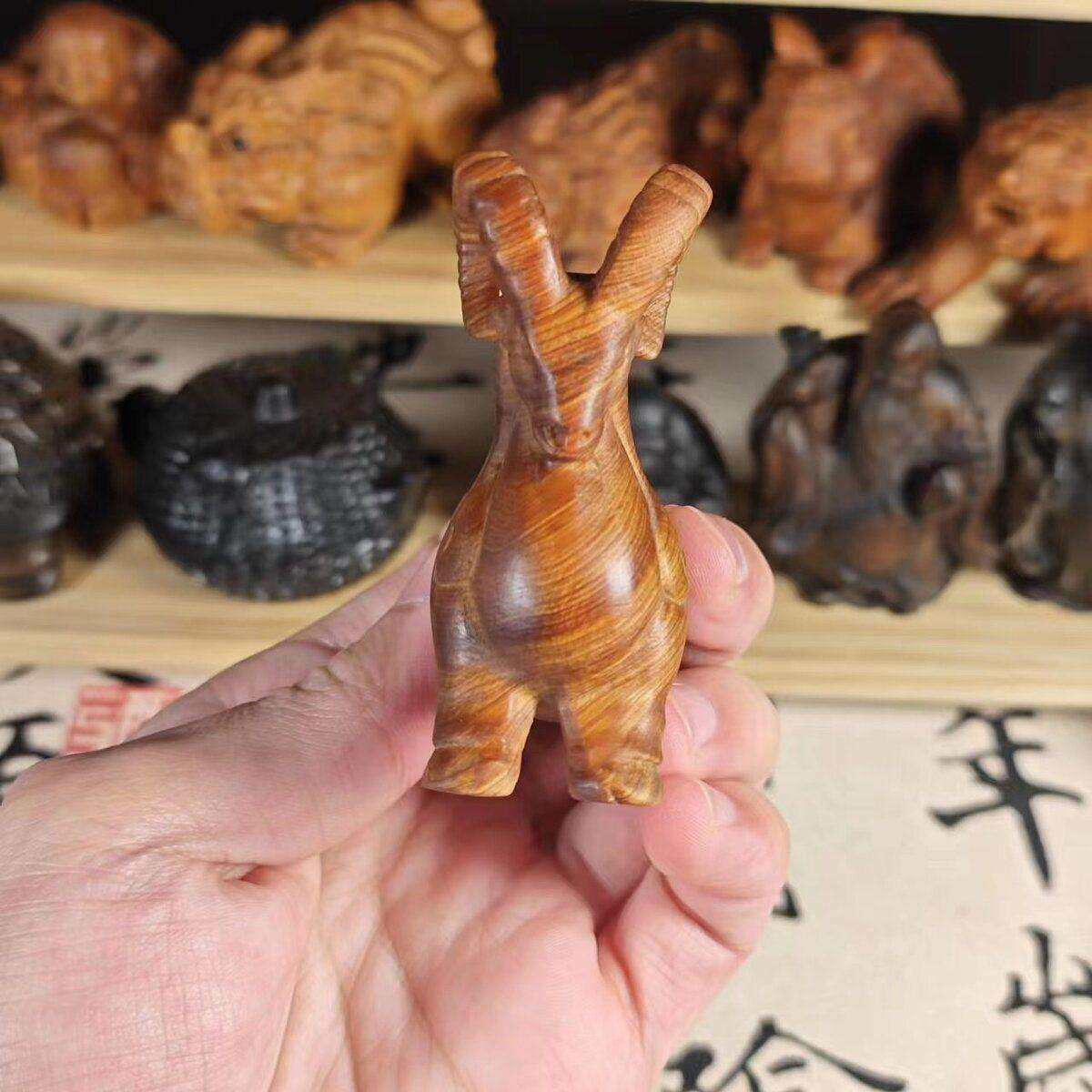 太行崖柏高油山羊小摆件实心手把玩物把件招财随身盘玩工艺品