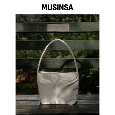 MUCU AND EBONY Nearest Bag _ 银色 MUSINSA韩国官网直邮进口