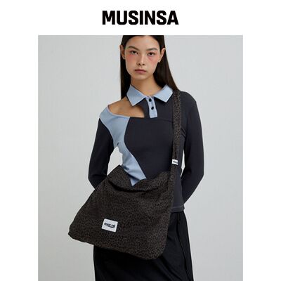 MACNI LEOPARD SUEDE ECO CROSS BAG CHARCOAL韩国官网直邮进口