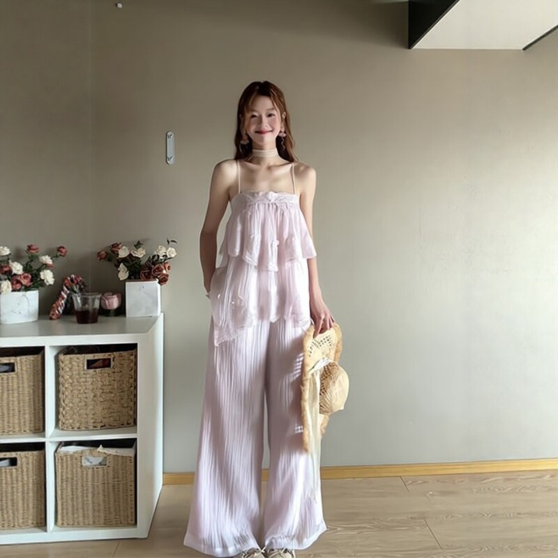 淡人高知穿搭一整套度假风吊带粉色上衣女百搭显瘦宽松休闲裤套装