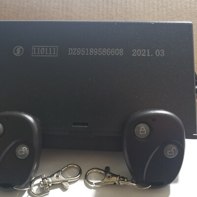 适用陕汽德龙新M3000F3000L3000中控锁中控盒总成车门遥控锁