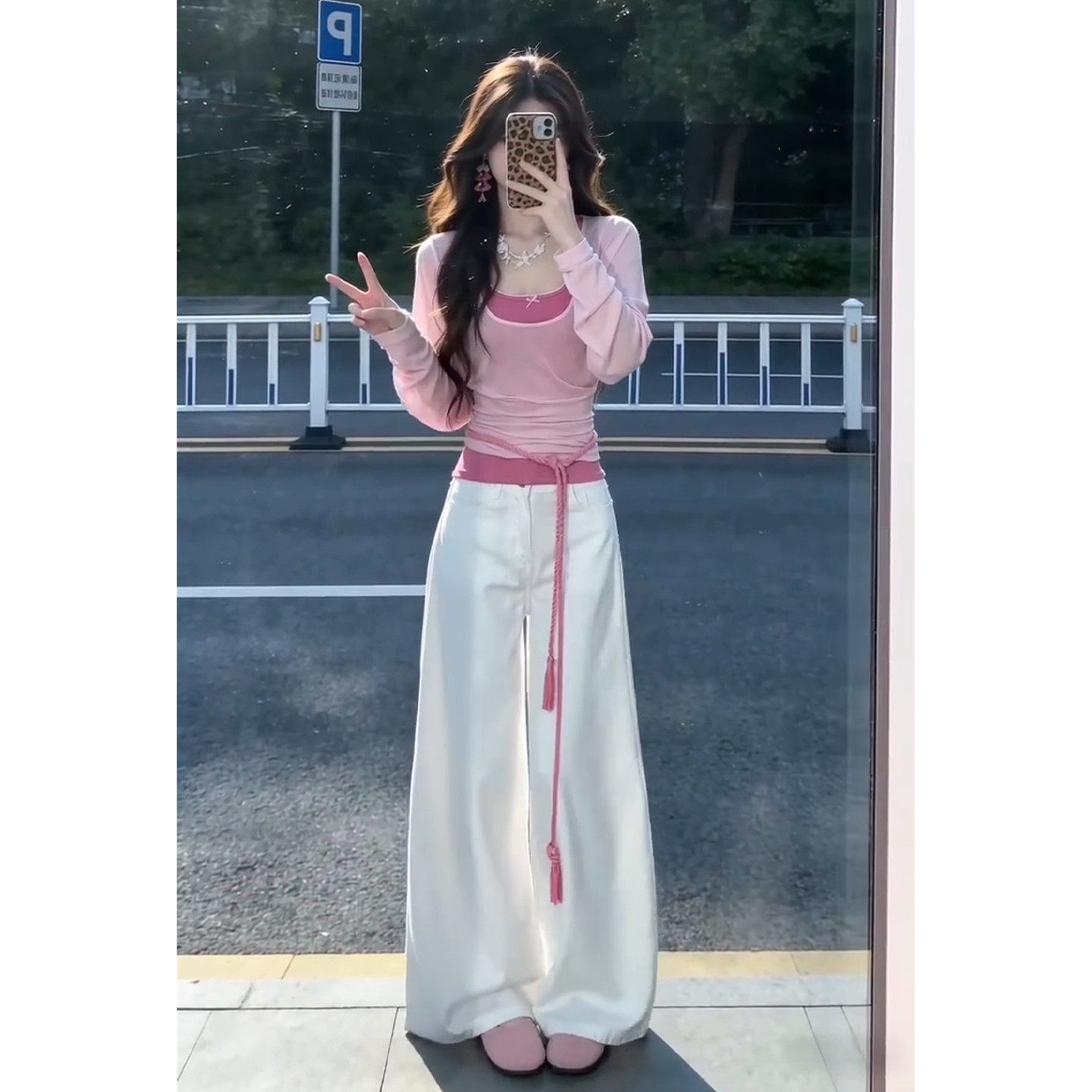 独特漂亮巨好看韩系穿搭一整套ootd罩衫吊带上衣套装女2026新款春