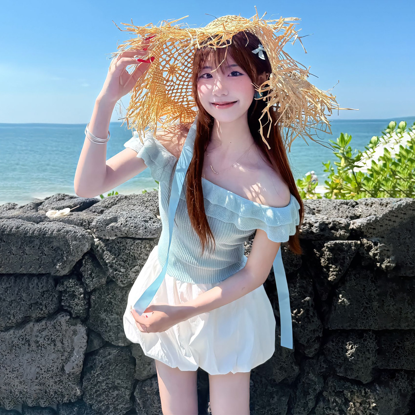 法式甜美风蓝色一字肩短袖T恤女夏2026新款荷叶边设计感露肩上衣