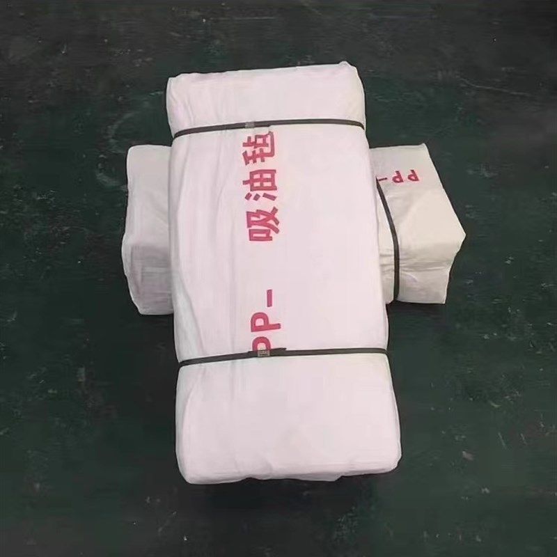 水面船用工业吸油棉片吸附力强PP吸油毡溢油清理吸油垫工厂加油站