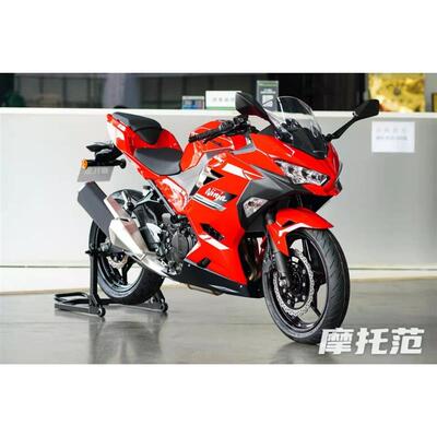 川崎Ninja400自喷漆绿色专用划痕修复补漆笔KRT版花金属火花黑装