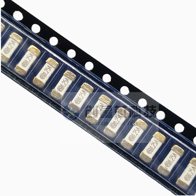 8A 250V 贴片慢熔断保险丝 1808/6125/2410-T800 8A 6.1x2.5mm