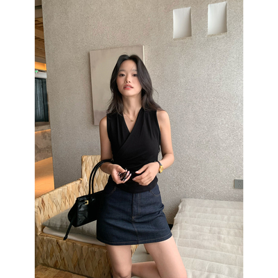 Maluona优雅风韵 气质交叉V领背心女设计感莱赛尔修身无袖上衣