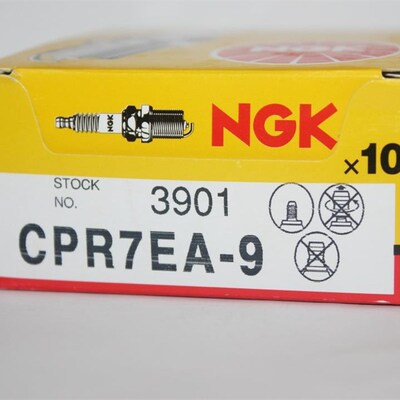 NGK火花塞CPR7EA-9优悦弯刀LEDA125锋朗飘悦110皓月统御CPR6EA-9