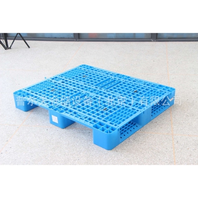 Warehouse Storage Grid Surface Three Runners Plastic Pallets