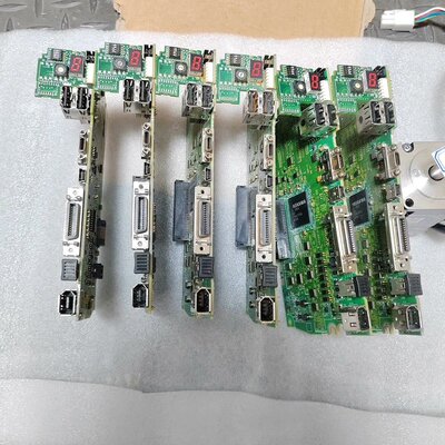 议价SGD7S控制板SGD7S-IFA10AA-002SGD7S-1R6A00ASGD7S-2R8A00A