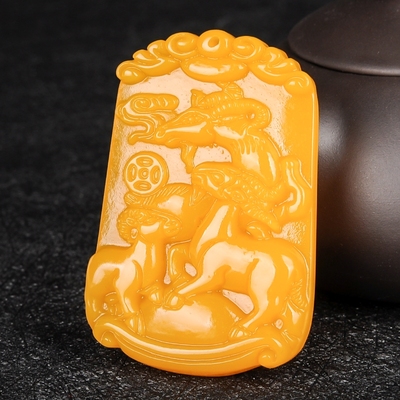 和田玉黄玉三羊开泰吊坠