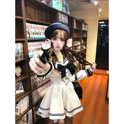 学院风白色海军领长袖连衣裙