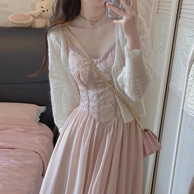 今年流行春装漂亮搭配一整套小香风绝美奶fufu两件套装碎花连衣裙