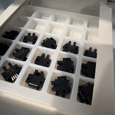 欧姆龙EESX670槽型光电传感器全新原装正品一盒20议价