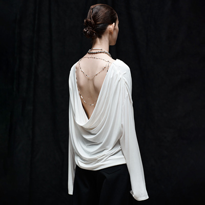 immune system免疫系统 软糯兰精天丝露背荡领珠链长袖罩衫上衣