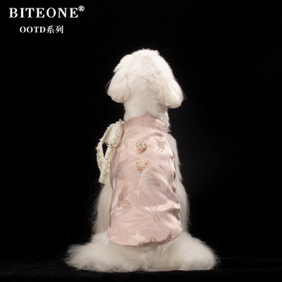 BITEON【粉黛蝶影】猫咪狗狗衣服2026秋冬新款新中式一字肩女装