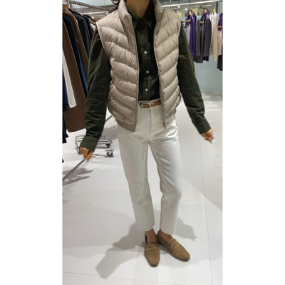 90白鹅绒立领拉链羽绒服马甲