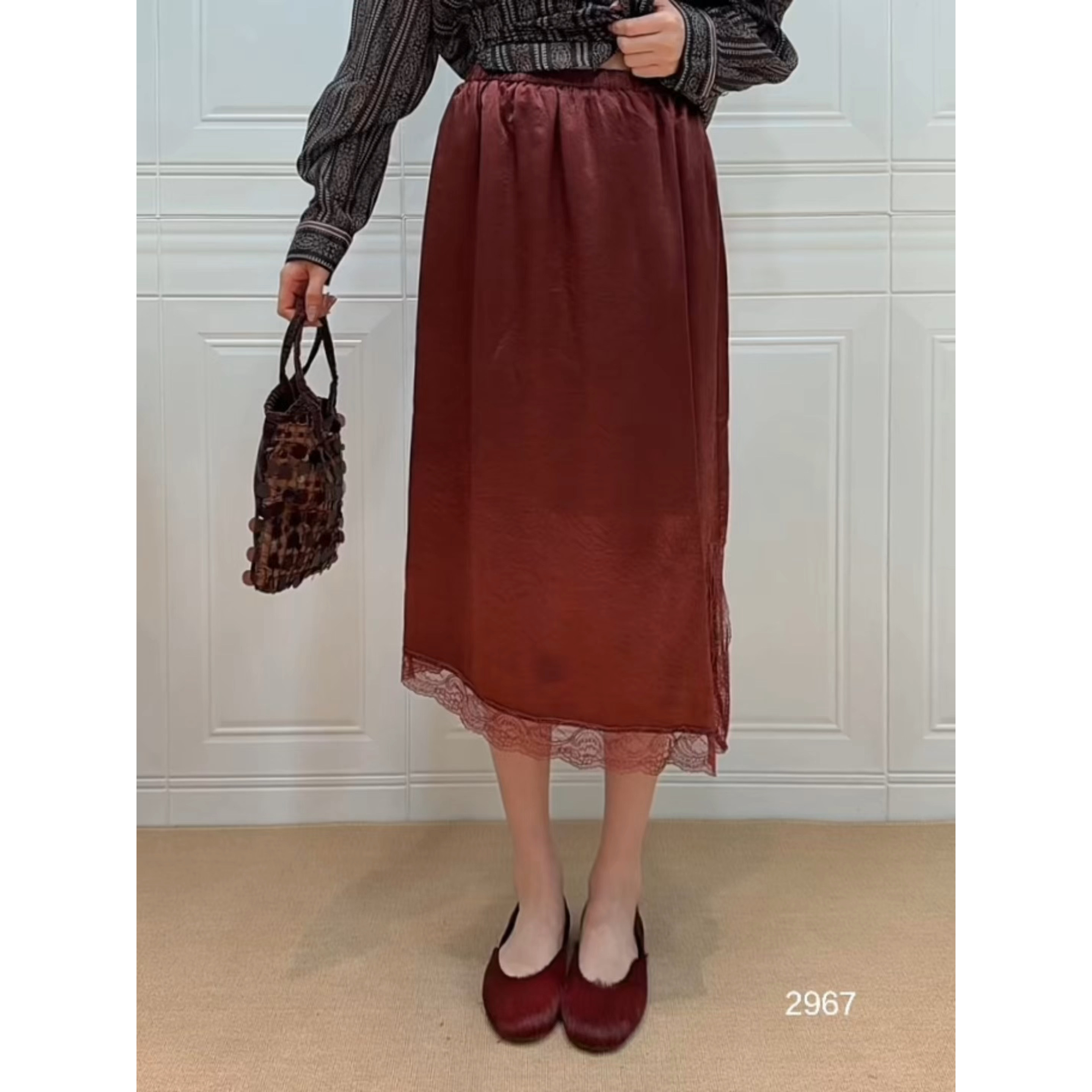 韩奈韩国女装IT MAX正品2026年秋新款拼蕾丝侧开叉醋酸半身裙2967