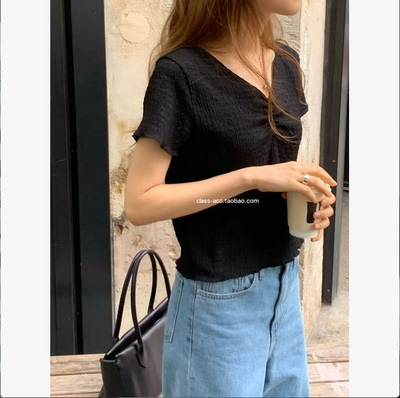 class韩国直邮1041914 OUNCE 韩代2026款  V领褶皱短袖T
