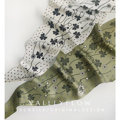 三叶草苔绿色米白波点twill绑包发带双面真丝菱形三角送礼小丝巾