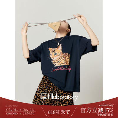 周里物午夜蓝豹猫印花短袖T恤女
