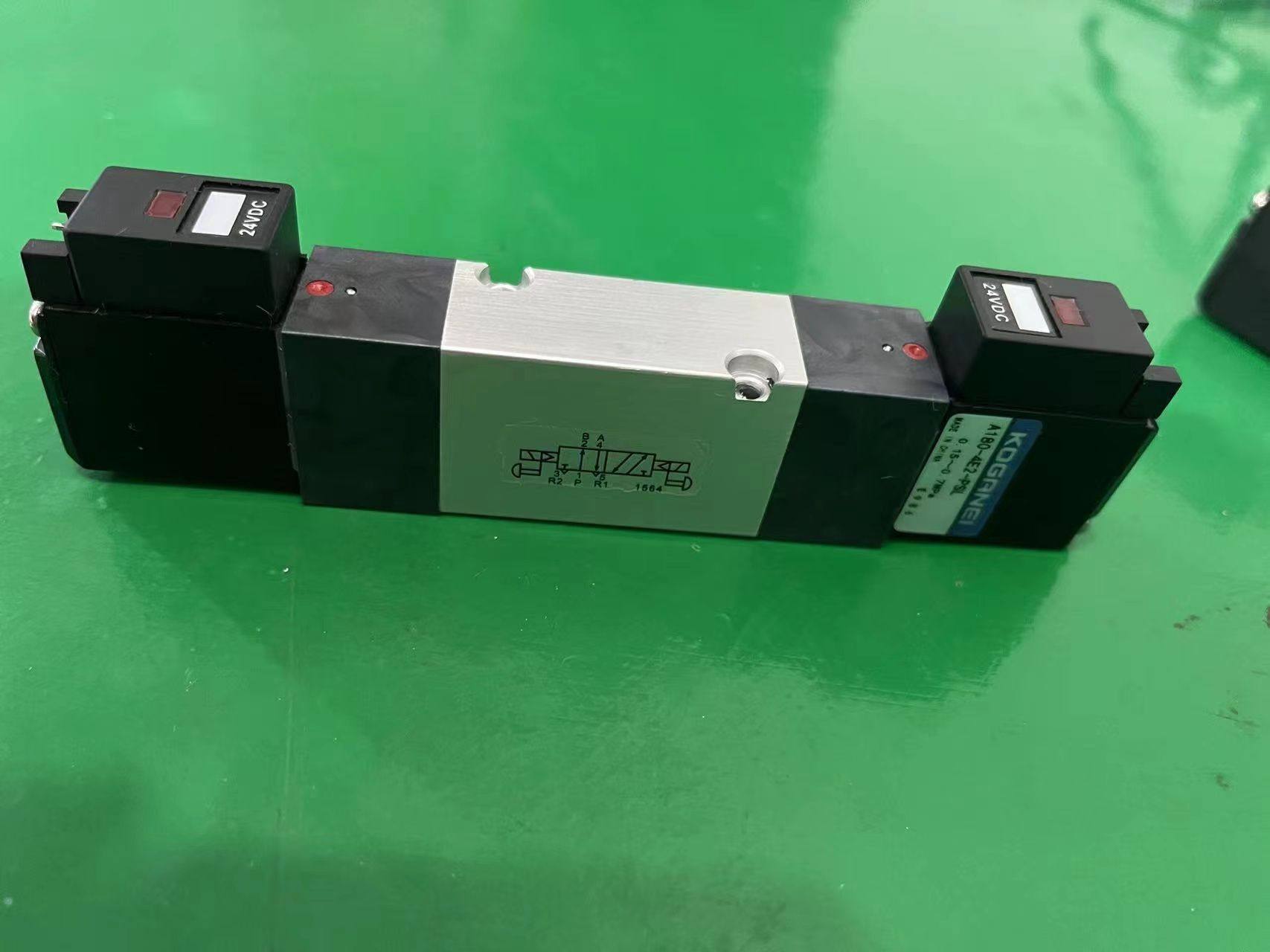 KOGANEI电磁阀A110-A180-A183-4E1-4E2-83-PLL-PSL-24V-220V-12V_虎窝淘